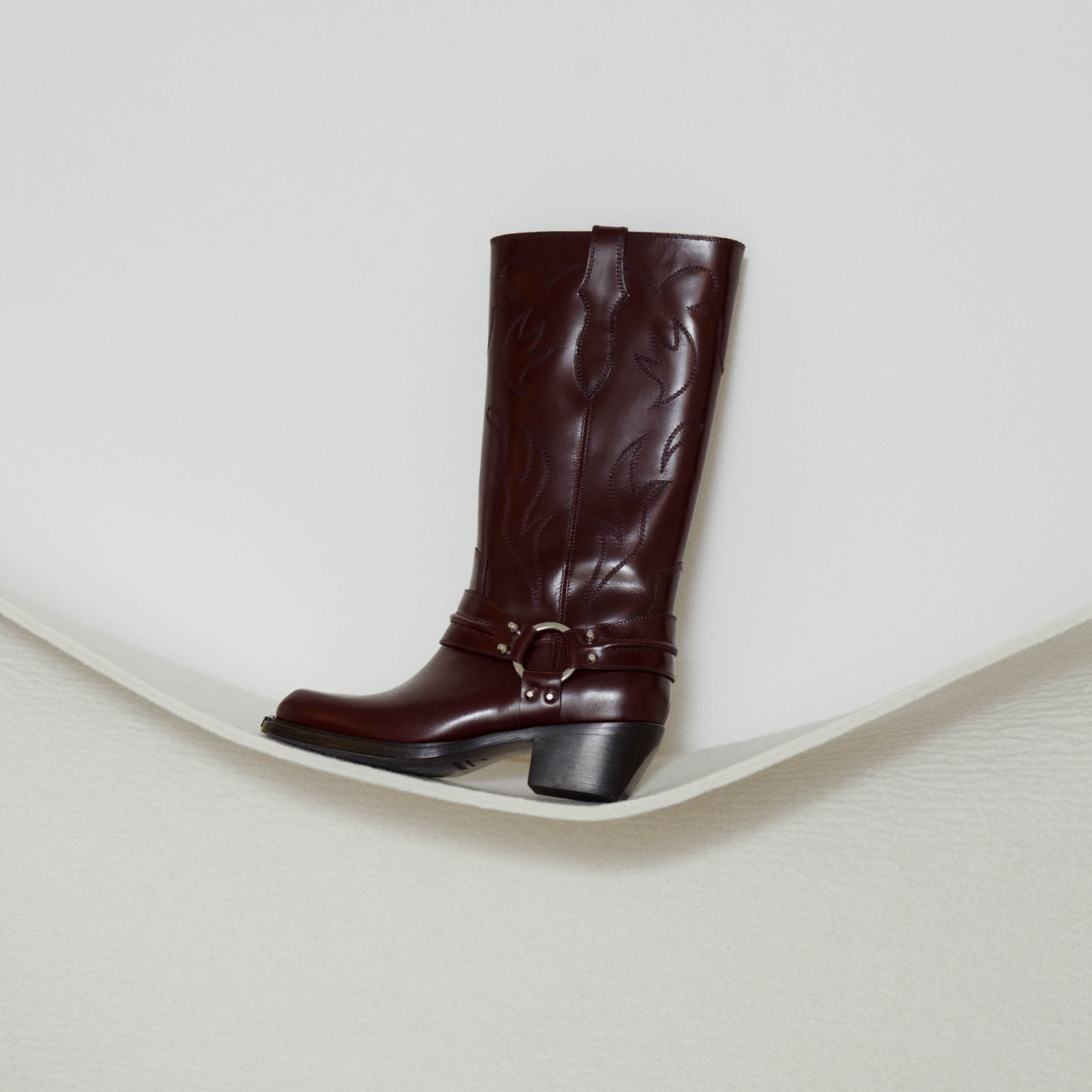 SANDRO Official Website | Fall Winter24 collection